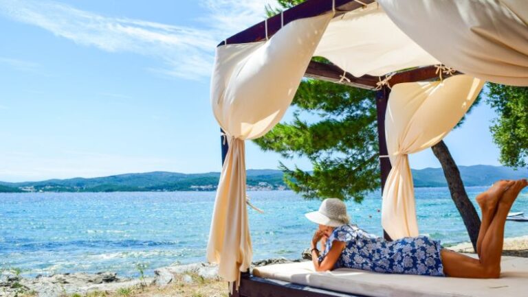 5 DIY Outdoor Canopy Ideas For Your Oasis! - CraftRiver