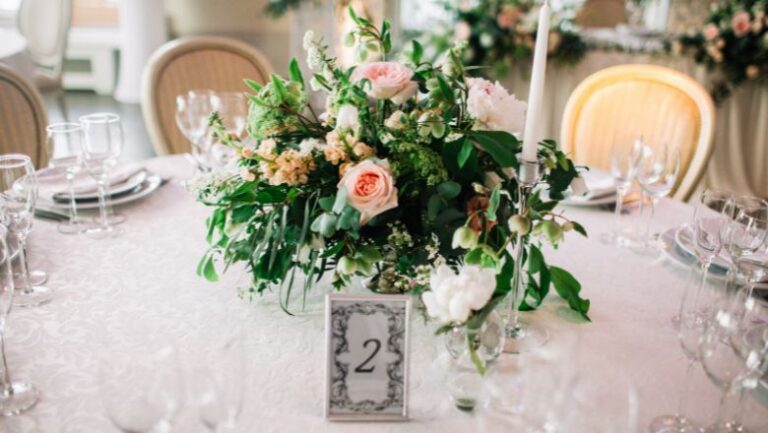 5 DIY Wedding Table Decorations To Wow Your Guests